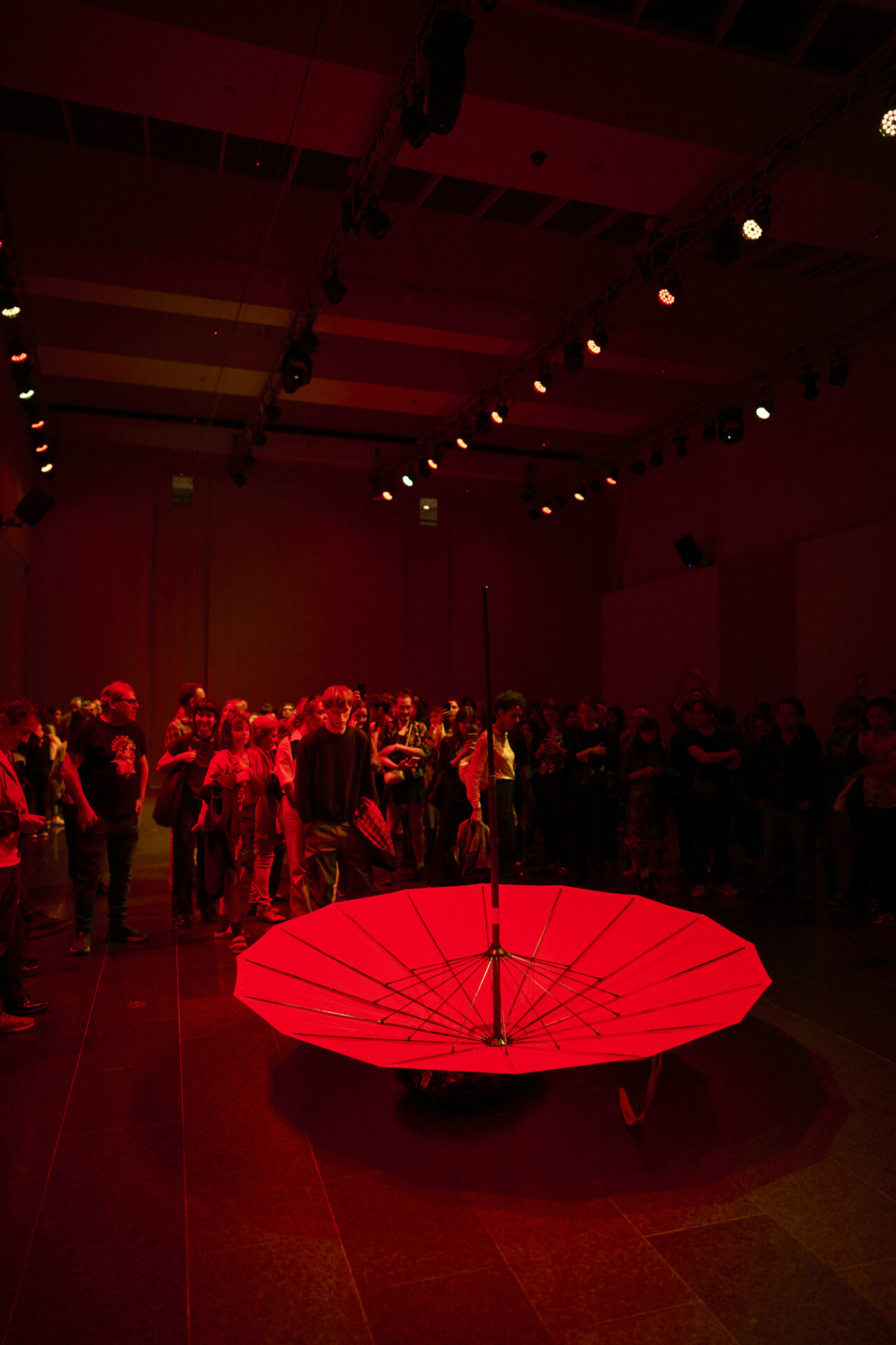 Laura Lima: Balé Literal | Exhibition | MACBA Museum of Contemporary ...