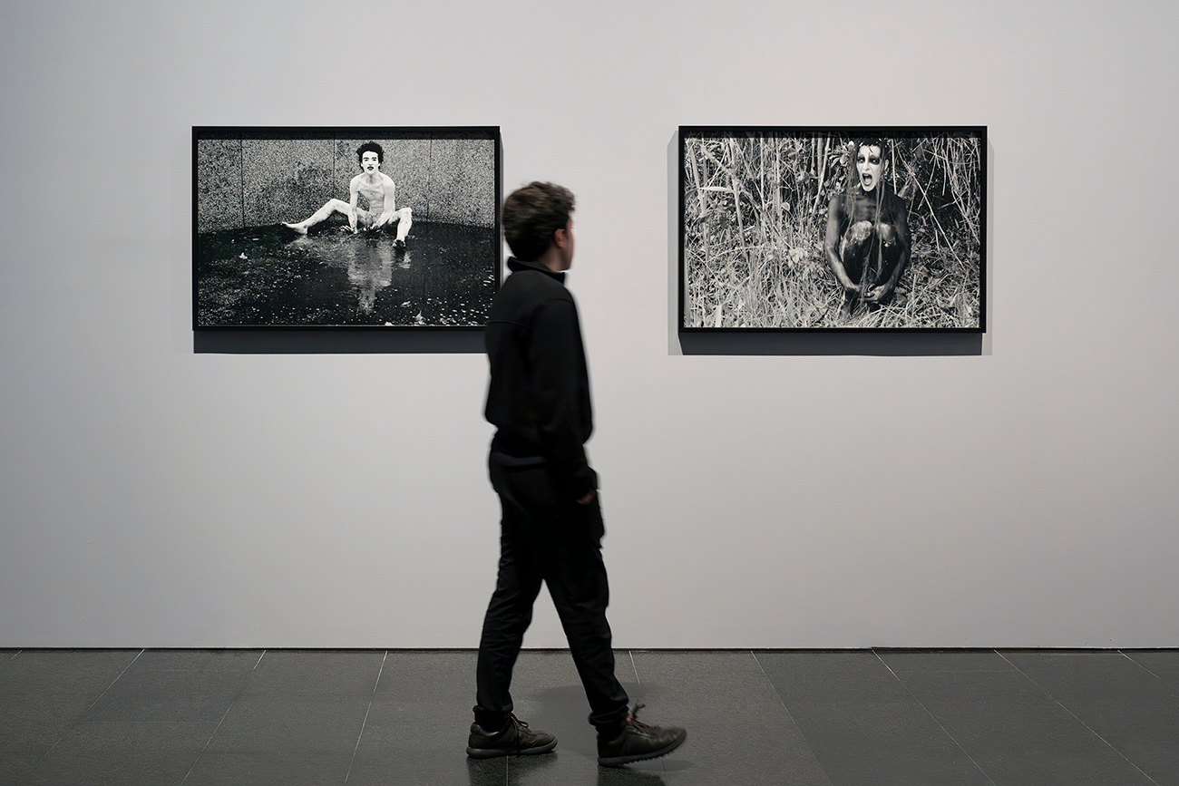 Carlos Motta. Plegarias de resistencia | Exposición | MACBA Museo de ...